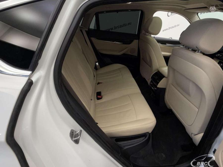 White BMW X6 2016 in Vilnius, with an engine capacity of 2.98 L and mileage of 143 thousand km for 19900 €, photo 12 on AUTOMOTO.COM.LV