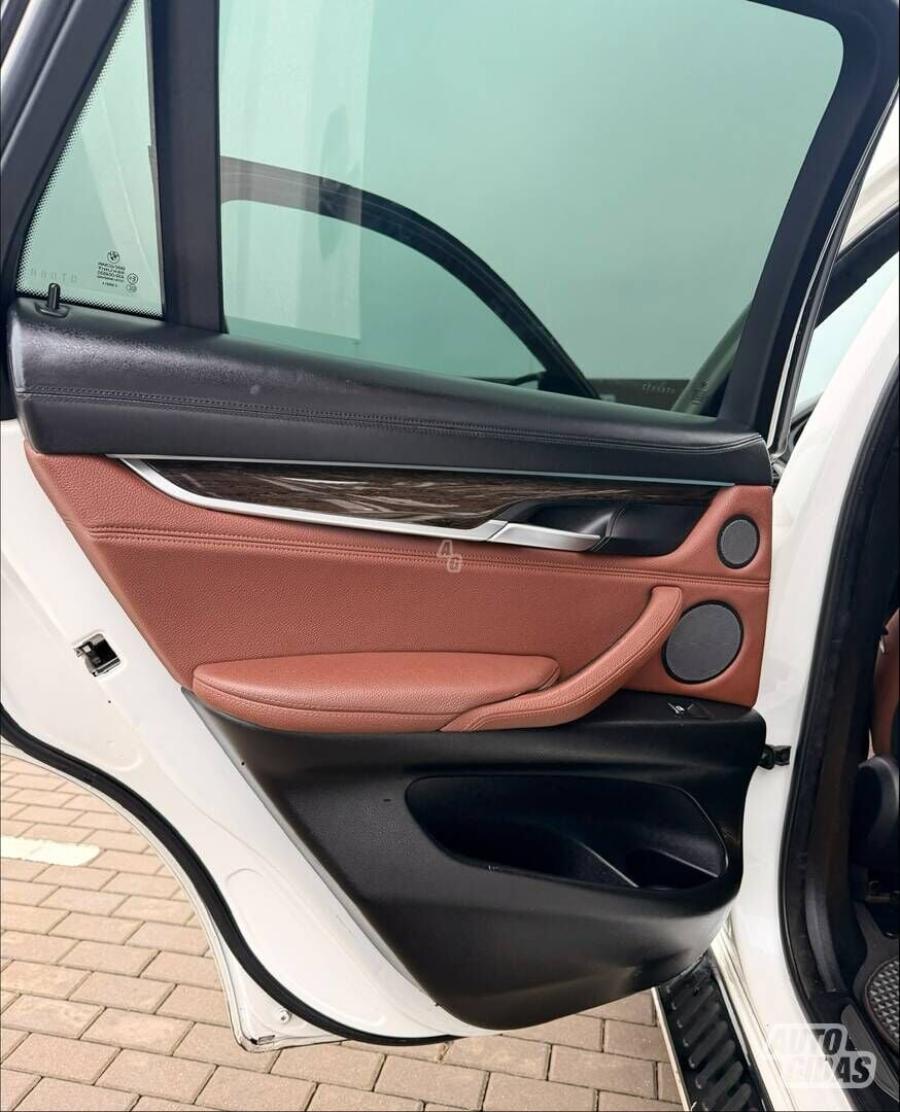 White BMW X6 2016 in Kaunas, with an engine capacity of 3.00 L and mileage of 169 thousand km for 23500 €, photo 20 on AUTOMOTO.COM.LV