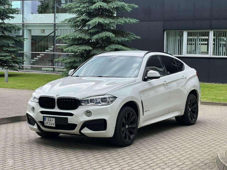 White BMW X6 2016 in Klaipeda, with an engine capacity of 2.99 L and mileage of 196 thousand km for 22750 €, photo 1 on AUTOMOTO.COM.LV