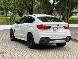 White BMW X6 2016 in Klaipeda, with an engine capacity of 2.99 L and mileage of 196 thousand km for 22750 €, photo 7 on AUTOMOTO.COM.LV