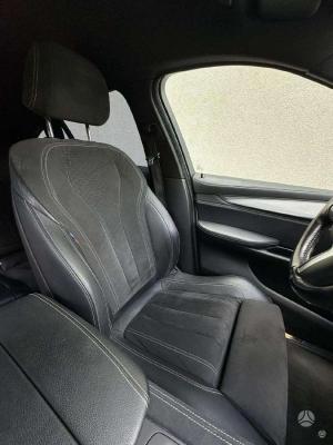 White BMW X6 2016 in Klaipeda, with an engine capacity of 2.99 L and mileage of 196 thousand km for 22750 €, photo 10 on AUTOMOTO.COM.LV