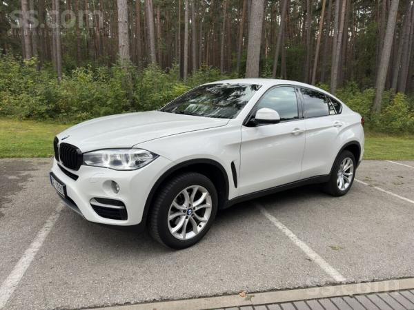 BMW X6 2016 JÅ«rmala vietnÄ Balts BMW X6 2016 JÅ«rmala, ar dzinÄja tilpumu 3.00 L un nobraukumu 198 tÅ«kst. km par 23500 ā¬, foto 3 vietnÄ AUTOMOTO.COM.LV