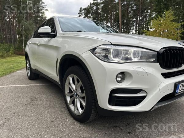 BMW X6 2016 JÅ«rmala vietnÄ Balts BMW X6 2016 JÅ«rmala, ar dzinÄja tilpumu 3.00 L un nobraukumu 198 tÅ«kst. km par 23500 ā¬, foto 7 vietnÄ AUTOMOTO.COM.LV