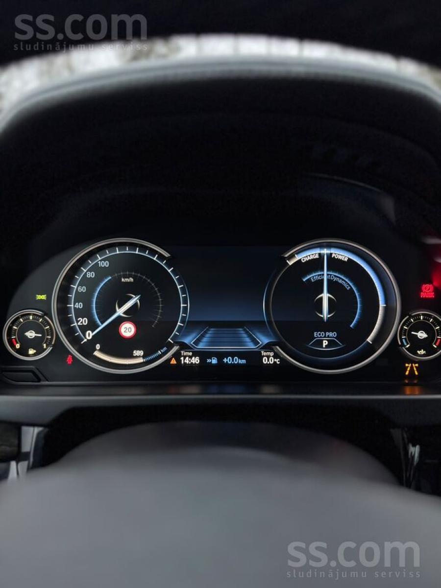 White BMW X6 2016 in Riga, with an engine capacity of 3.00 L and mileage of 225 thousand km for 20999 €, photo 6 on AUTOMOTO.COM.LV