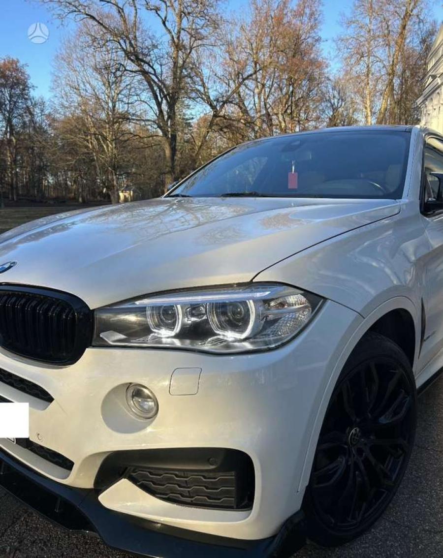 White BMW X6 2017 in Vilnius, with an engine capacity of 2.99 L and mileage of 249 thousand km for 24000 €, photo 3 on AUTOMOTO.COM.LV