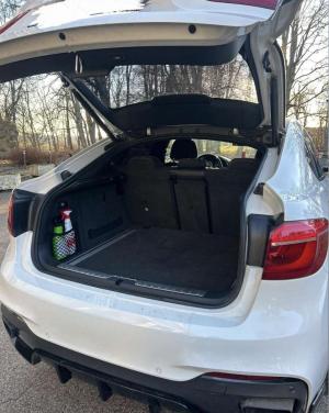 White BMW X6 2017 in Vilnius, with an engine capacity of 2.99 L and mileage of 249 thousand km for 24000 €, photo 12 on AUTOMOTO.COM.LV
