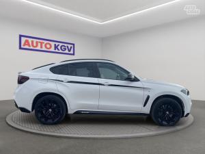 White BMW X6 2017 in Vilnius, with an engine capacity of 3.00 L and mileage of 201 thousand km for 27999 €, photo 6 on AUTOMOTO.COM.LV