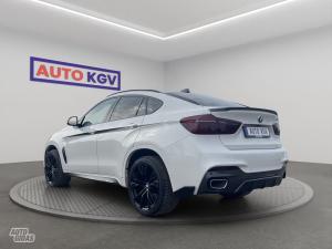 White BMW X6 2017 in Vilnius, with an engine capacity of 3.00 L and mileage of 201 thousand km for 27999 €, photo 4 on AUTOMOTO.COM.LV