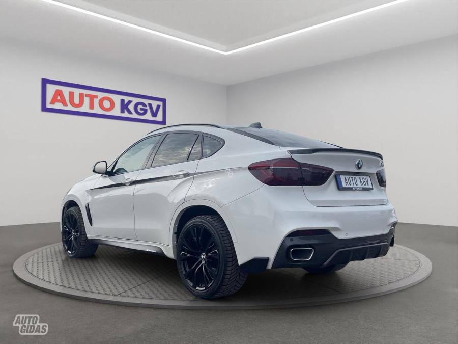 White BMW X6 2017 in Vilnius, with an engine capacity of 3.00 L and mileage of 201 thousand km for 27999 €, photo 4 on AUTOMOTO.COM.LV