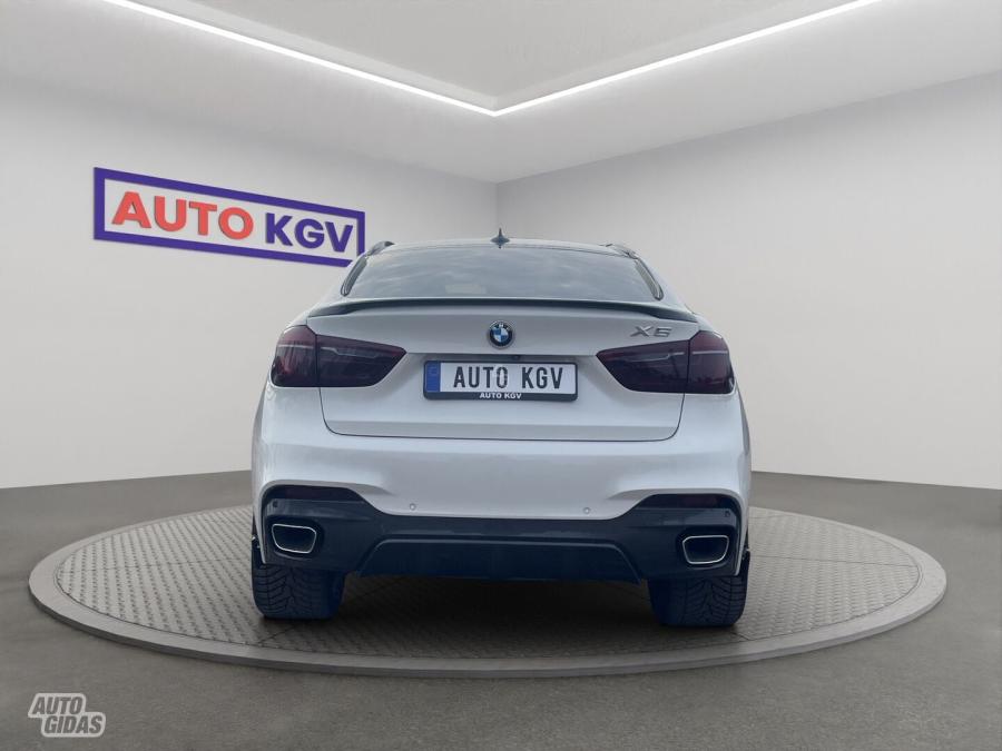 White BMW X6 2017 in Vilnius, with an engine capacity of 3.00 L and mileage of 201 thousand km for 27999 €, photo 5 on AUTOMOTO.COM.LV