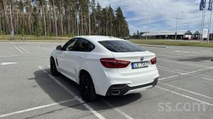 Balts BMW X6 2017 Rīga, ar dzinēja tilpumu 3.00 L un nobraukumu 99 tūkst. km par 33500 €, foto 5 vietnē AUTOMOTO.COM.LV