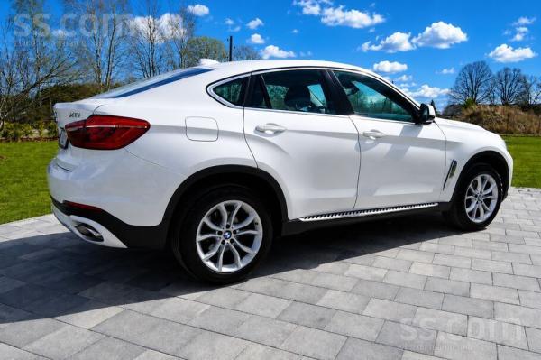 Balts BMW X6 2017 Rīga, ar dzinēja tilpumu 3.00 L un nobraukumu 293 tūkst. km par 18900 €, foto 4 vietnē AUTOMOTO.COM.LV