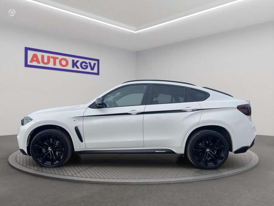 White BMW X6 2017 in Vilnius, with an engine capacity of 3.00 L and mileage of 201 thousand km for 23999 €, photo 3 on AUTOMOTO.COM.LV