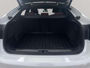 White BMW X6 2017 in Vilnius, with an engine capacity of 3.00 L and mileage of 201 thousand km for 23999 €, photo 11 on AUTOMOTO.COM.LV