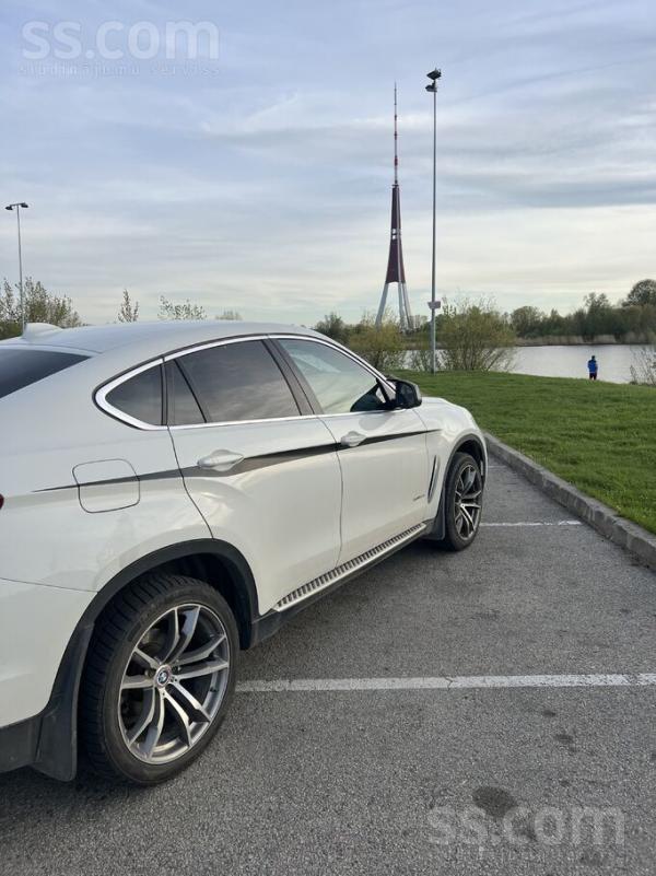 Balts BMW X6 2017 Rīga, ar dzinēja tilpumu 3.00 L un nobraukumu 170 tūkst. km par 25900 €, foto 2 vietnē AUTOMOTO.COM.LV