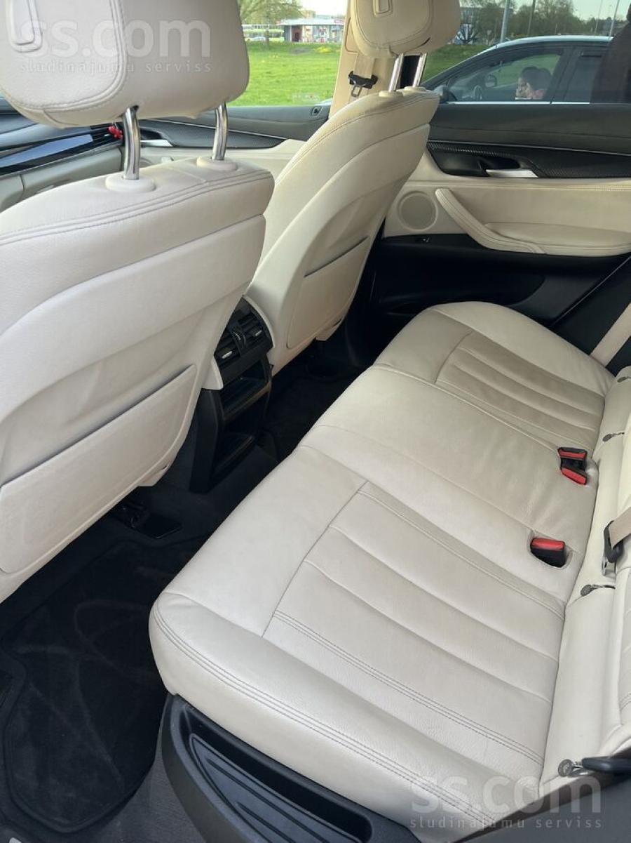 White BMW X6 2017 in Riga, with an engine capacity of 3.00 L and mileage of 170 thousand km for 25900 €, photo 7 on AUTOMOTO.COM.LV