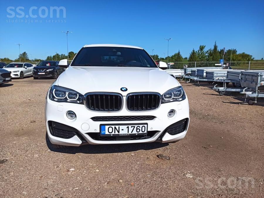 White BMW X6 2017 in Daugavpils, with an engine capacity of 3.00 L and mileage of 0 thousand km for 26950 €, photo 4 on AUTOMOTO.COM.LV