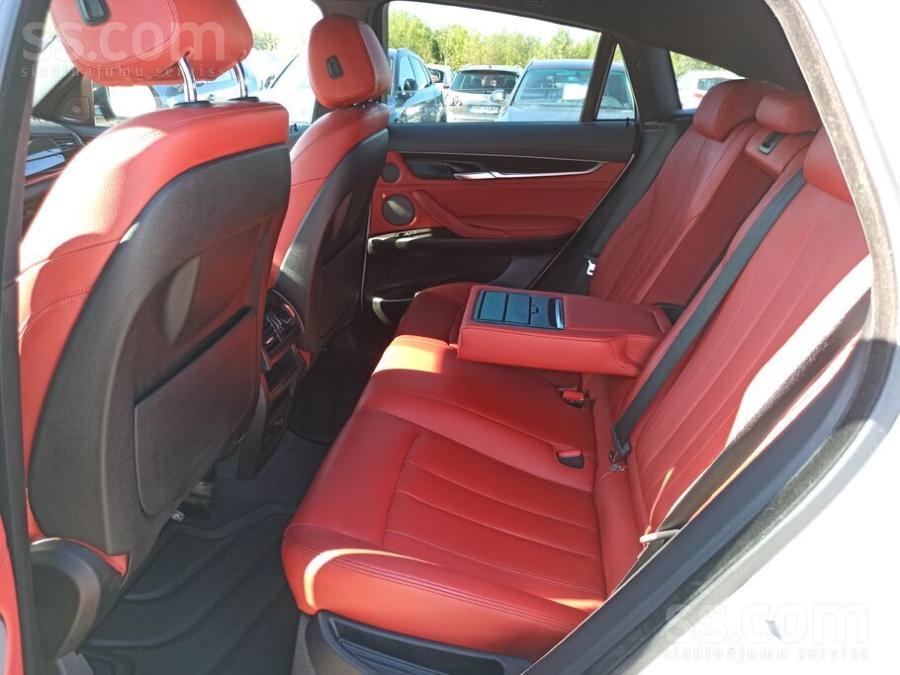 White BMW X6 2017 in Daugavpils, with an engine capacity of 3.00 L and mileage of 0 thousand km for 26950 €, photo 20 on AUTOMOTO.COM.LV