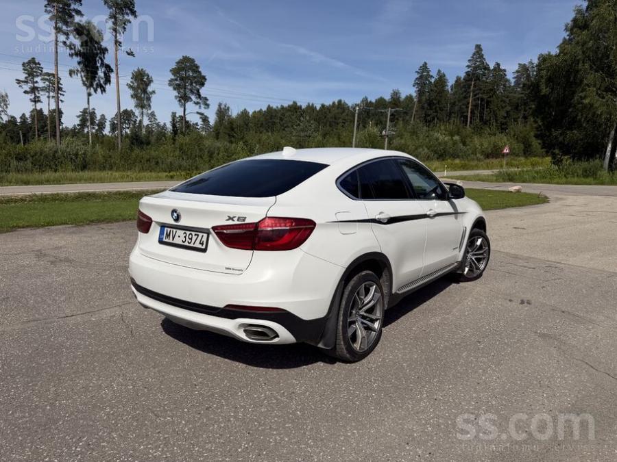 White BMW X6 2017 in Riga, with an engine capacity of 3.00 L and mileage of 180 thousand km for 23500 €, photo 1 on AUTOMOTO.COM.LV