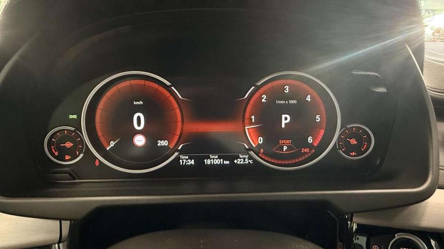 White BMW X6 2017 in Vilnius, with an engine capacity of 2.99 L and mileage of 181 thousand km for 26222 €, photo 11 on AUTOMOTO.COM.LV