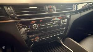 White BMW X6 2017 in Vilnius, with an engine capacity of 2.99 L and mileage of 181 thousand km for 26222 €, photo 14 on AUTOMOTO.COM.LV