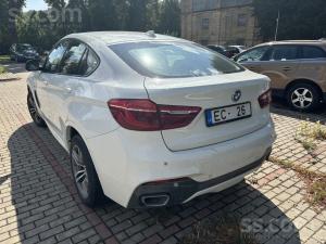 White BMW X6 2018 in Cesis, with an engine capacity of 3.00 L and mileage of 85 thousand km for 39800 €, photo 4 on AUTOMOTO.COM.LV