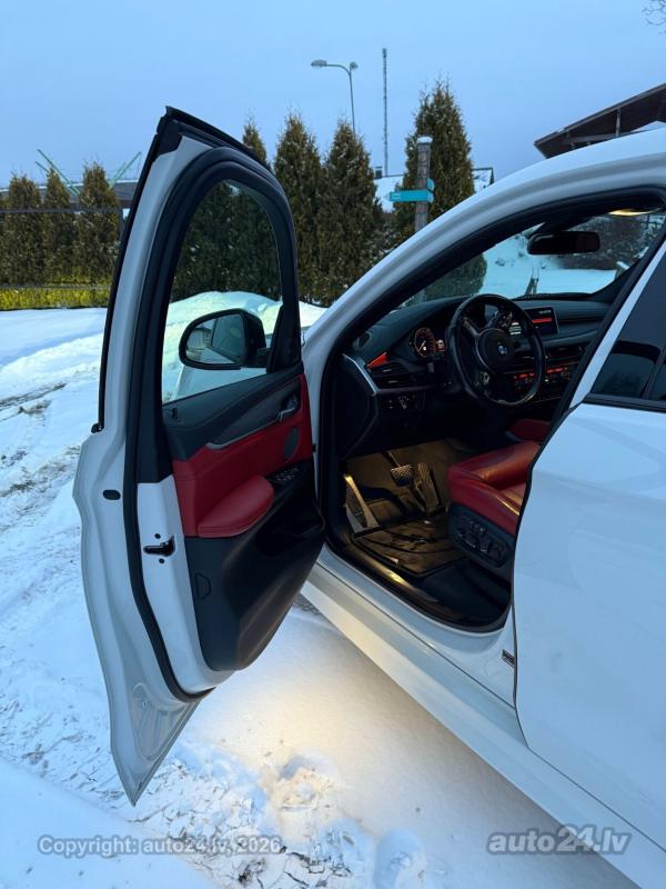 White BMW X6 2018 in Valmiera, with an engine capacity of 3.00 L and mileage of 158 thousand km for 37500 €, photo 11 on AUTOMOTO.COM.LV