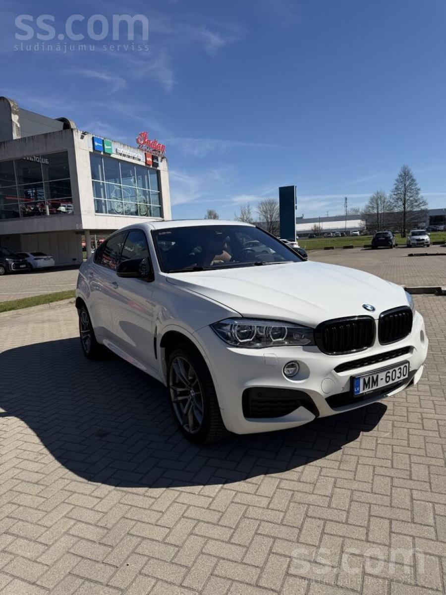 White BMW X6 2018 in Riga, with an engine capacity of 3.00 L and mileage of 207 thousand km for 29500 €, photo 3 on AUTOMOTO.COM.LV