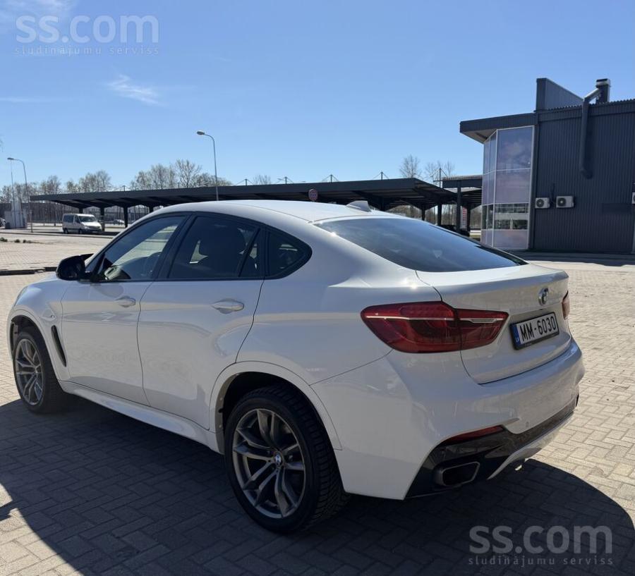 White BMW X6 2018 in Riga, with an engine capacity of 3.00 L and mileage of 207 thousand km for 29500 €, photo 4 on AUTOMOTO.COM.LV