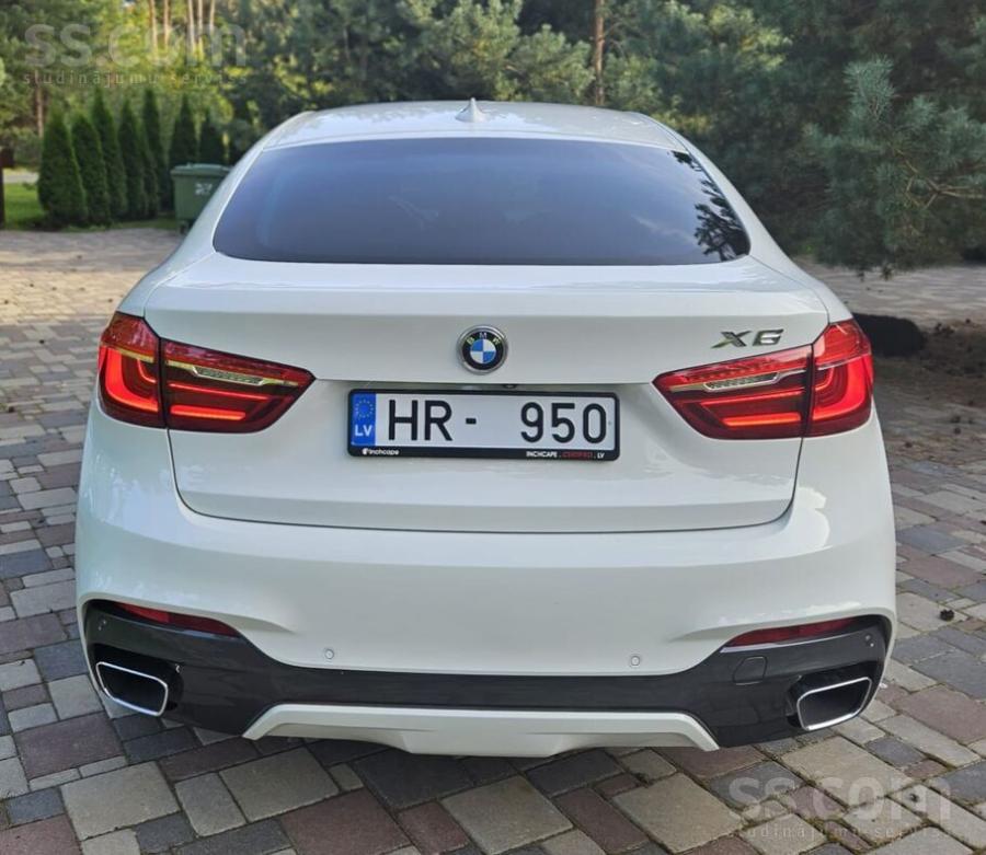 White BMW X6 2018 in Riga, with an engine capacity of 3.00 L and mileage of 148 thousand km for 30300 €, photo 5 on AUTOMOTO.COM.LV