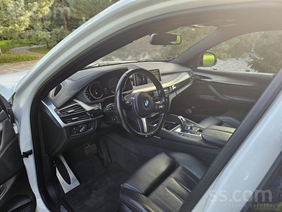 White BMW X6 2018 in Riga, with an engine capacity of 3.00 L and mileage of 148 thousand km for 30300 €, photo 6 on AUTOMOTO.COM.LV