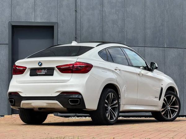 Balts BMW X6 2018 Rīga, ar dzinēja tilpumu 3.00 L un nobraukumu 232 tūkst. km par 25800 €, foto 5 vietnē AUTOMOTO.COM.LV