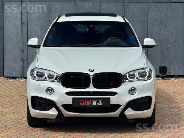 White BMW X6 2018 in Riga, with an engine capacity of 3.00 L and mileage of 232 thousand km for 25800 €, photo 4 on AUTOMOTO.COM.LV