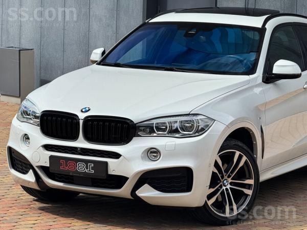 White BMW X6 2018 in Riga, with an engine capacity of 3.00 L and mileage of 232 thousand km for 25800 €, photo 6 on AUTOMOTO.COM.LV