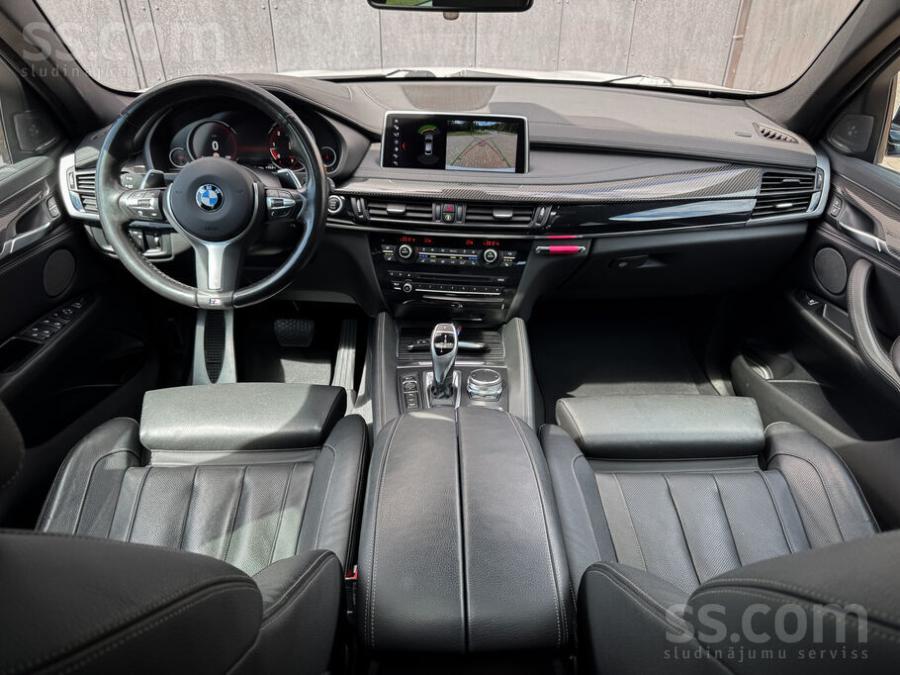 White BMW X6 2018 in Riga, with an engine capacity of 3.00 L and mileage of 232 thousand km for 25800 €, photo 9 on AUTOMOTO.COM.LV