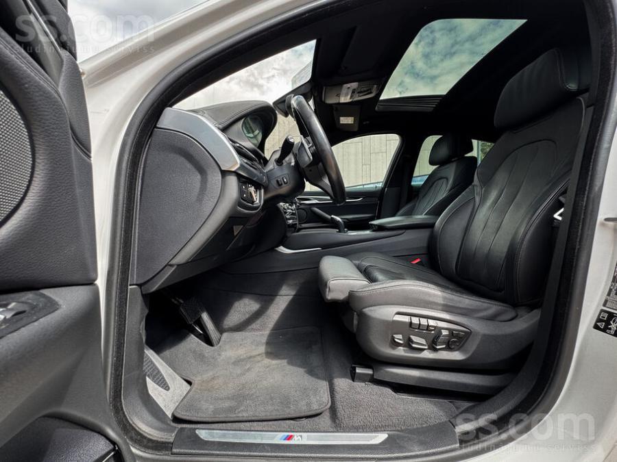 White BMW X6 2018 in Riga, with an engine capacity of 3.00 L and mileage of 232 thousand km for 25800 €, photo 11 on AUTOMOTO.COM.LV