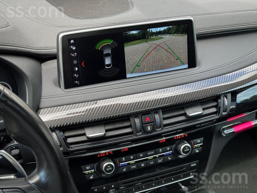 White BMW X6 2018 in Riga, with an engine capacity of 3.00 L and mileage of 232 thousand km for 25800 €, photo 13 on AUTOMOTO.COM.LV