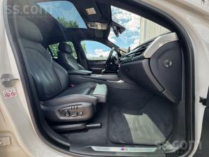 White BMW X6 2018 in Riga, with an engine capacity of 3.00 L and mileage of 232 thousand km for 25800 €, photo 14 on AUTOMOTO.COM.LV