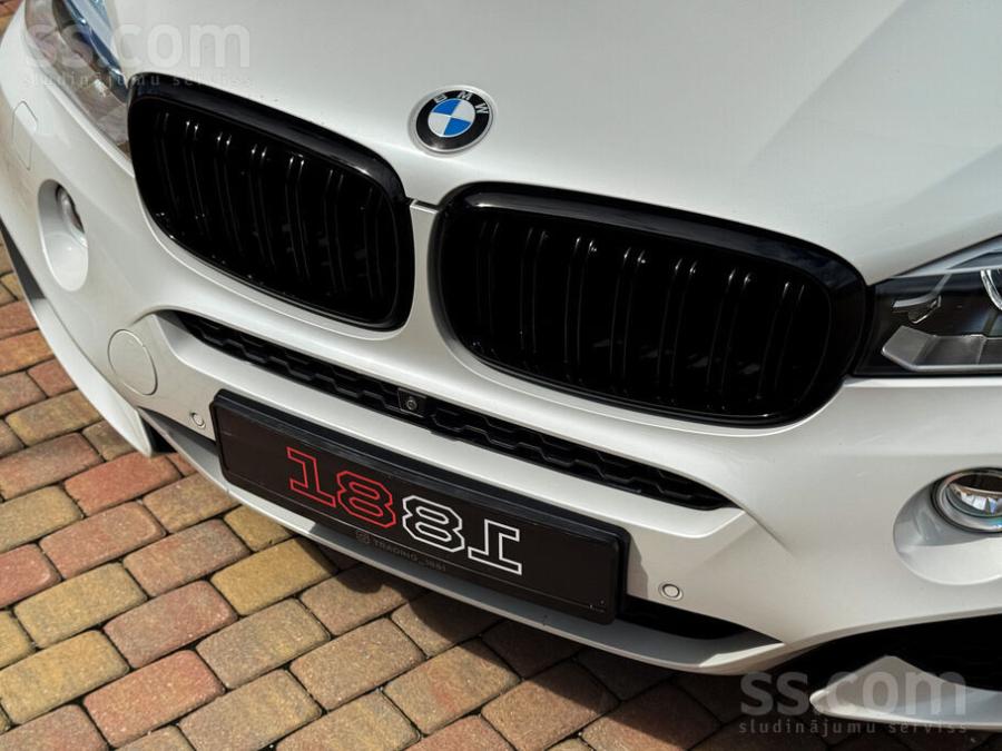 White BMW X6 2018 in Riga, with an engine capacity of 3.00 L and mileage of 232 thousand km for 25800 €, photo 19 on AUTOMOTO.COM.LV