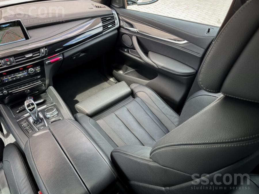 White BMW X6 2018 in Riga, with an engine capacity of 3.00 L and mileage of 232 thousand km for 25800 €, photo 27 on AUTOMOTO.COM.LV