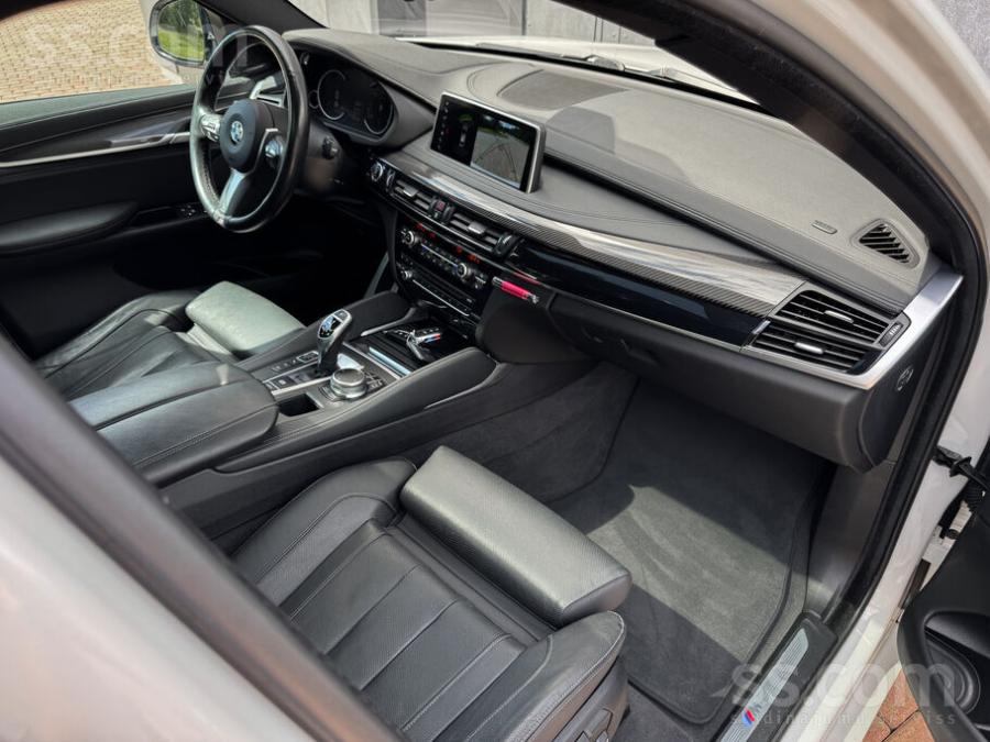 White BMW X6 2018 in Riga, with an engine capacity of 3.00 L and mileage of 232 thousand km for 25800 €, photo 30 on AUTOMOTO.COM.LV