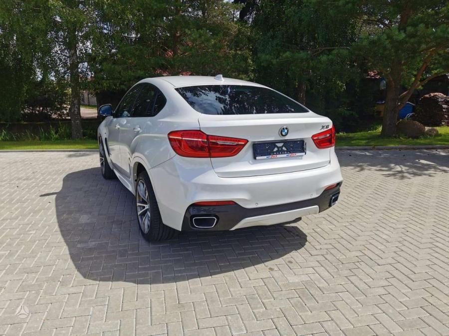 Balts BMW X6 2018 Kauņa, ar dzinēja tilpumu 2.99 L un nobraukumu 232 tūkst. km par 23999 €, foto 12 vietnē AUTOMOTO.COM.LV