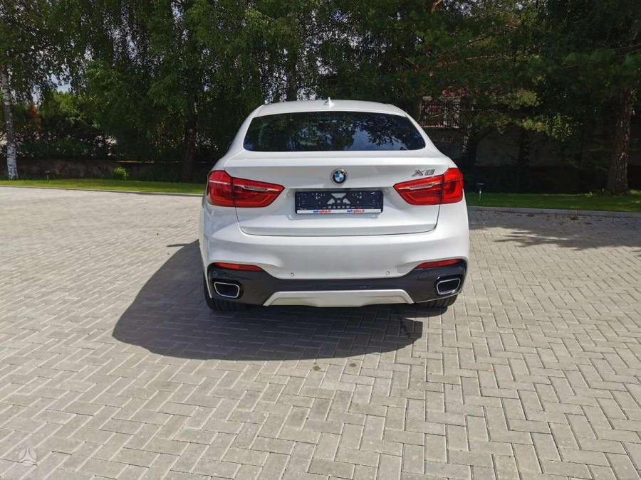 Balts BMW X6 2018 Kauņa, ar dzinēja tilpumu 2.99 L un nobraukumu 232 tūkst. km par 23999 €, foto 13 vietnē AUTOMOTO.COM.LV