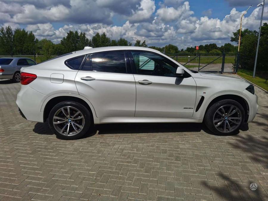 Balts BMW X6 2018 Kauņa, ar dzinēja tilpumu 2.99 L un nobraukumu 232 tūkst. km par 23999 €, foto 16 vietnē AUTOMOTO.COM.LV