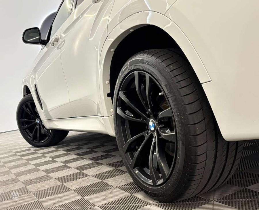 Balts BMW X6 2018 Marijampole, ar dzinēja tilpumu 2.99 L un nobraukumu 233 tūkst. km par 26750 €, foto 26 vietnē AUTOMOTO.COM.LV