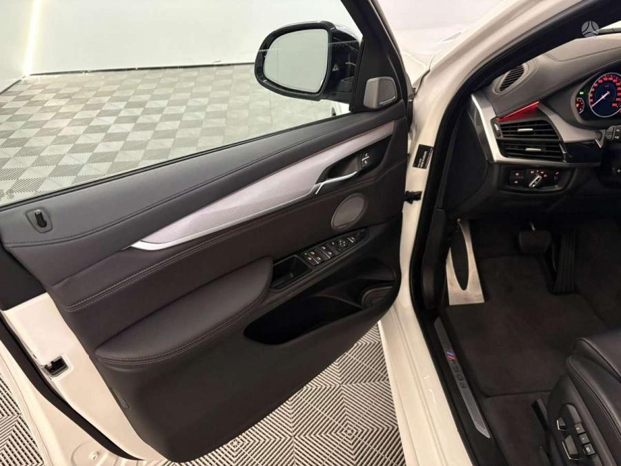 Balts BMW X6 2018 Marijampole, ar dzinēja tilpumu 2.99 L un nobraukumu 233 tūkst. km par 26750 €, foto 30 vietnē AUTOMOTO.COM.LV