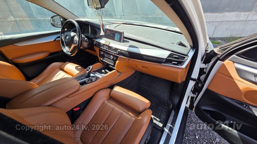 White BMW X6 2019 in Tallinn, with an engine capacity of 3.00 L and mileage of 156 thousand km for 29900 €, photo 13 on AUTOMOTO.COM.LV