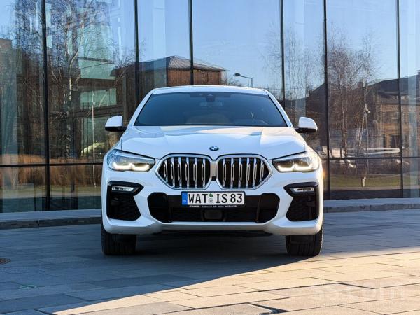 White BMW X6 2020 in Riga, with an engine capacity of 3.00 L and mileage of 157 thousand km for 52990 €, photo 5 on AUTOMOTO.COM.LV