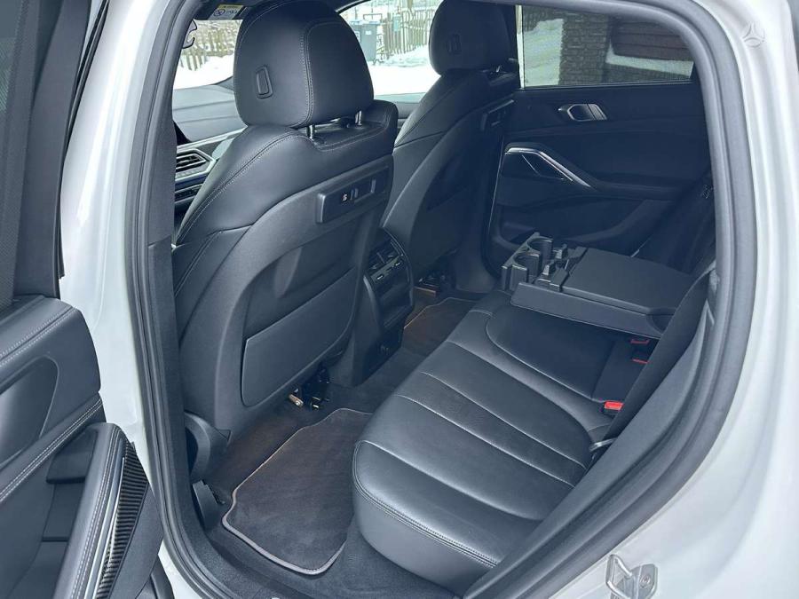 Balts BMW X6 2020 Viļņa, ar dzinēja tilpumu 2.99 L un nobraukumu 100 tūkst. km par 51850 €, foto 8 vietnē AUTOMOTO.COM.LV