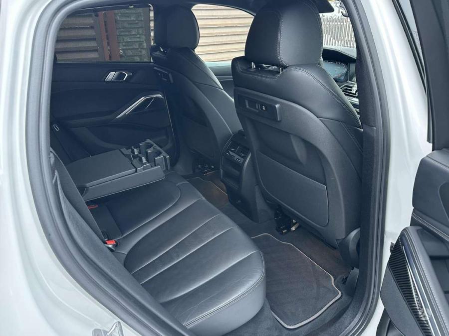 Balts BMW X6 2020 Viļņa, ar dzinēja tilpumu 2.99 L un nobraukumu 100 tūkst. km par 51850 €, foto 11 vietnē AUTOMOTO.COM.LV